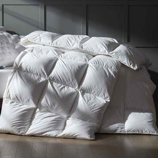 Best Down Comforter for Winter | Warm Goose Down Bedding Guide – Three ...
